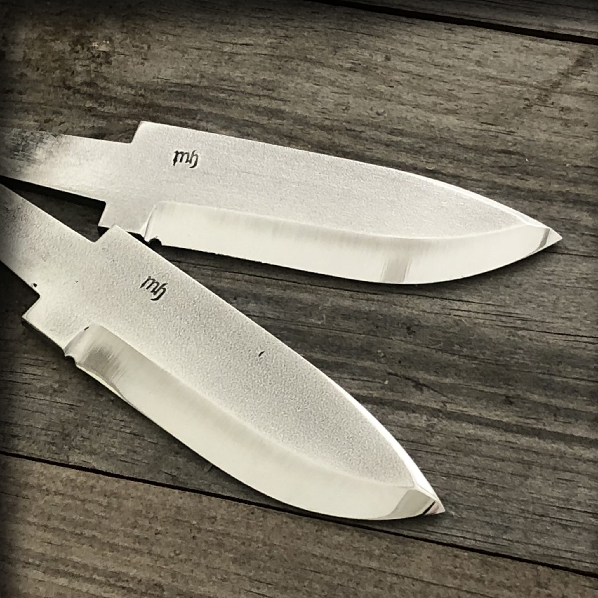 Knivblad i AEBL rustfritt – Jakt-/Flåkniv – Knivshop